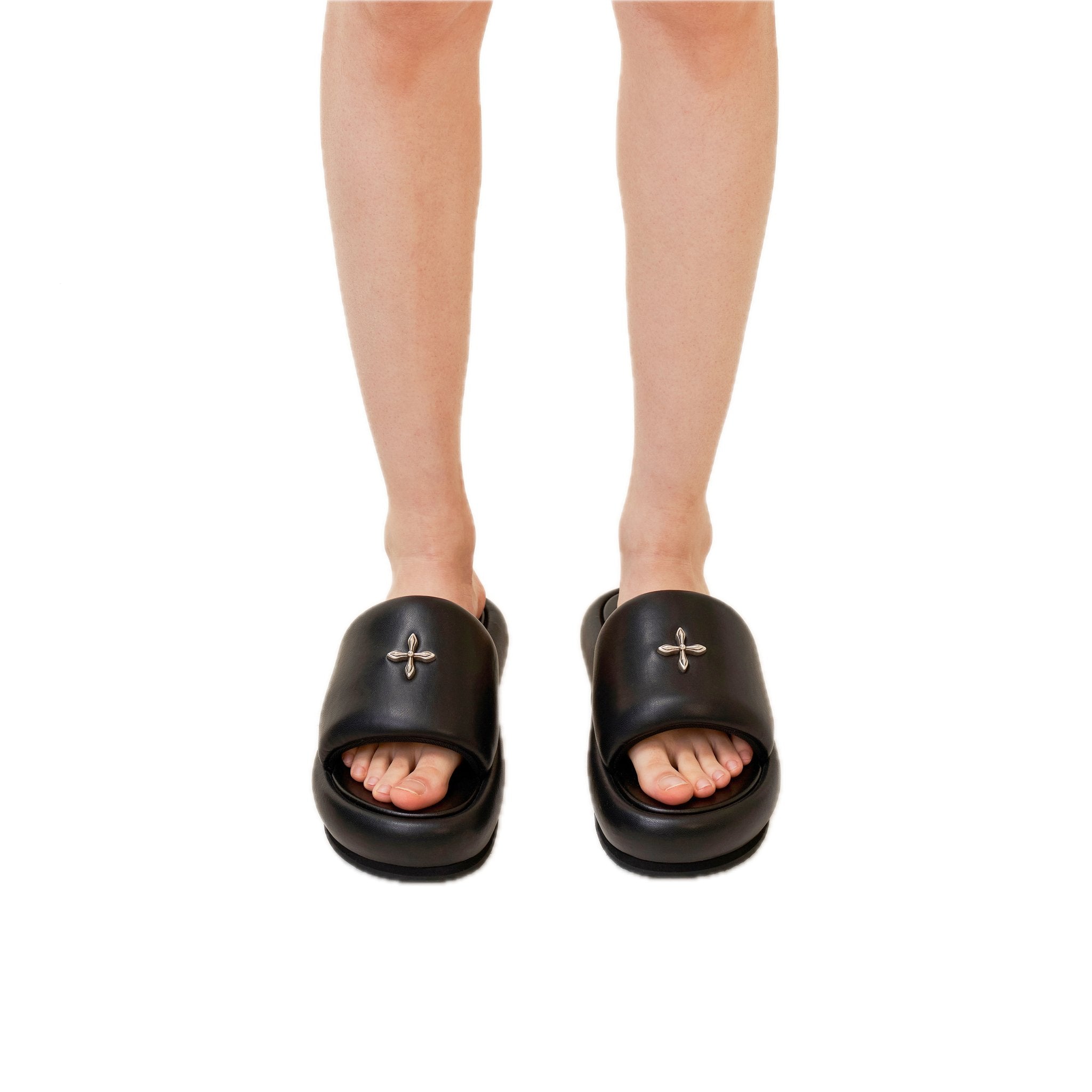 Compass Cross Classic Black Slipper | MADAX